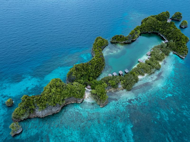 Rufas Island Diving Cruise | DiveIndonesia.com