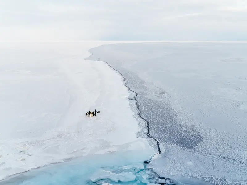 Douglas Mawson: Across the Antarctic Circle: Fly the Drake | Polartours