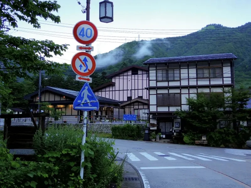 Hirayu Onsen: Erleben Sie heiße Quellen in den nördlichen Alpen ...