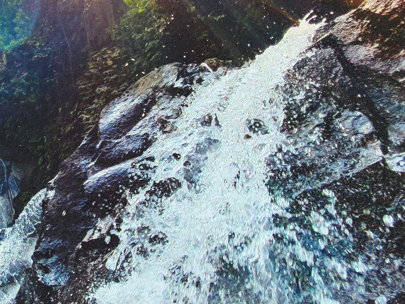 Batanta Waterfalls Diving Cruise | DiveIndonesia.com